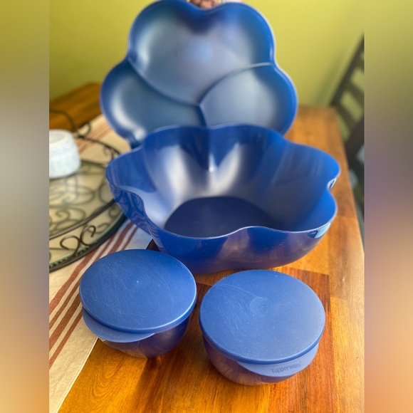 Tupperware | Kitchen | Euc Tupperware 3 Piece Chip N Dip Bowl | Poshmark